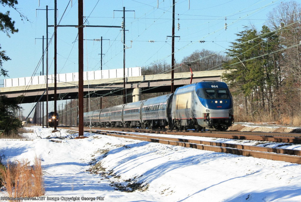 Amtrak train 86(13)